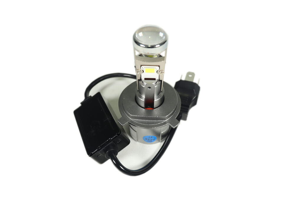 Bombillo LED con mini lupa - Luz Blanca